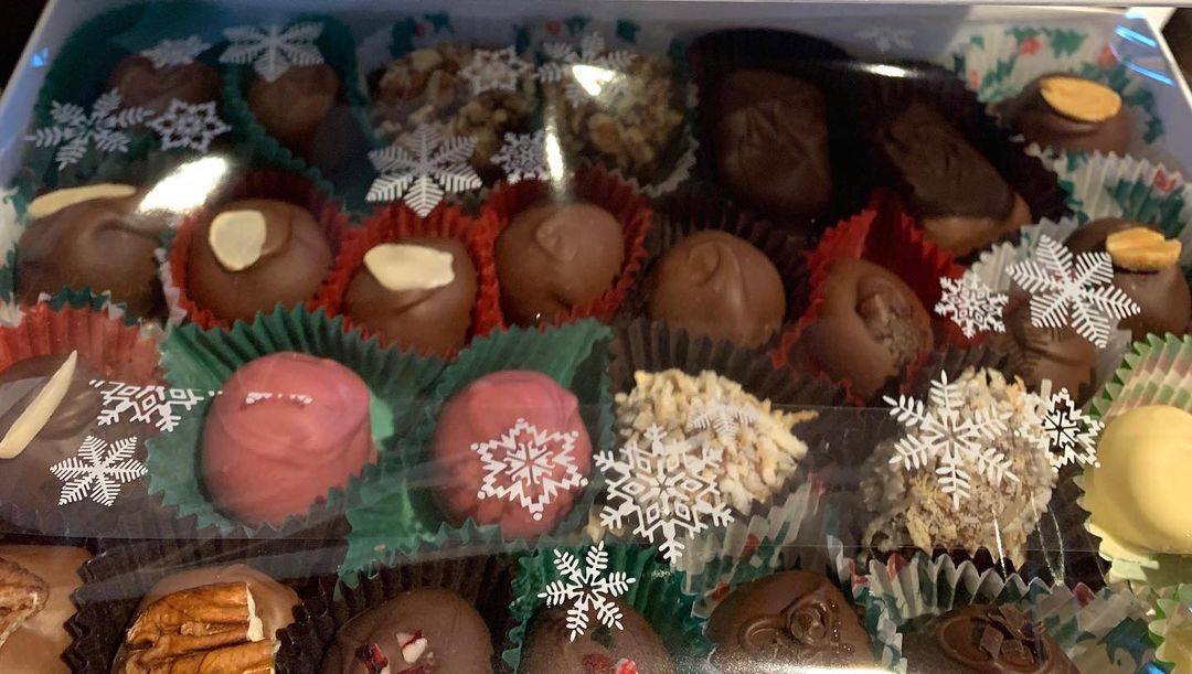 DiPPED | Handmade Chocolates